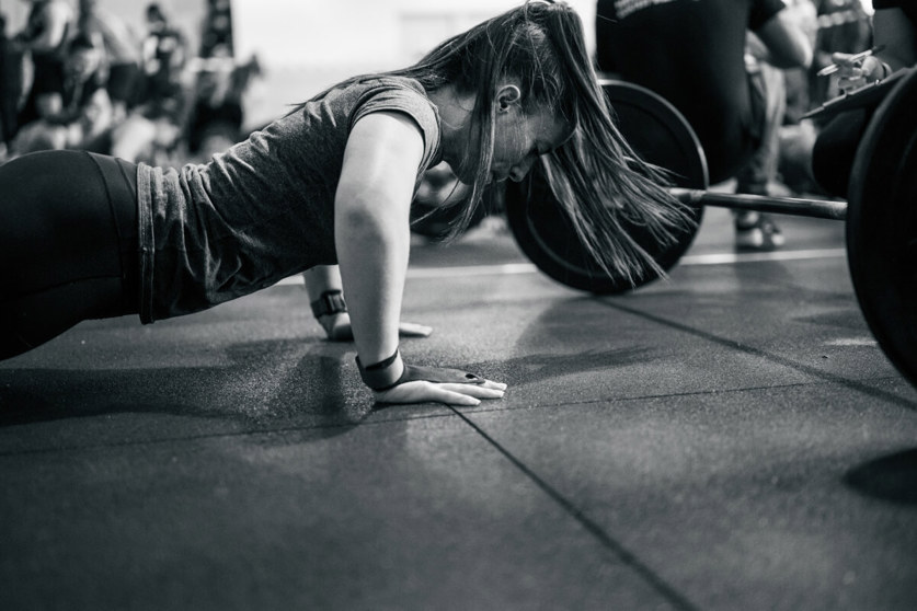 The Best CrossFit Workouts for Weight Loss - Working Against Gravity